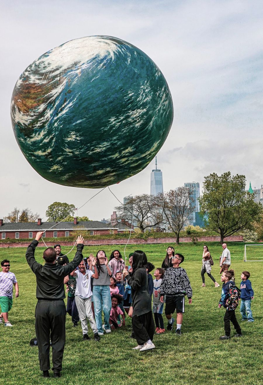 The Earth Performance: Reenactment | Canal Projects